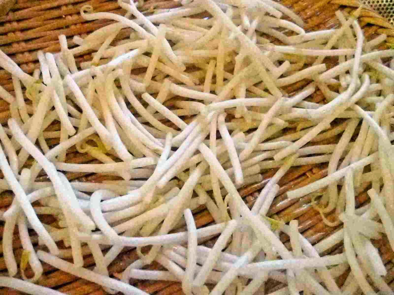 Recipes for Tom: Moyashi to mitsuba no ohitashi / bean sprouts and ...