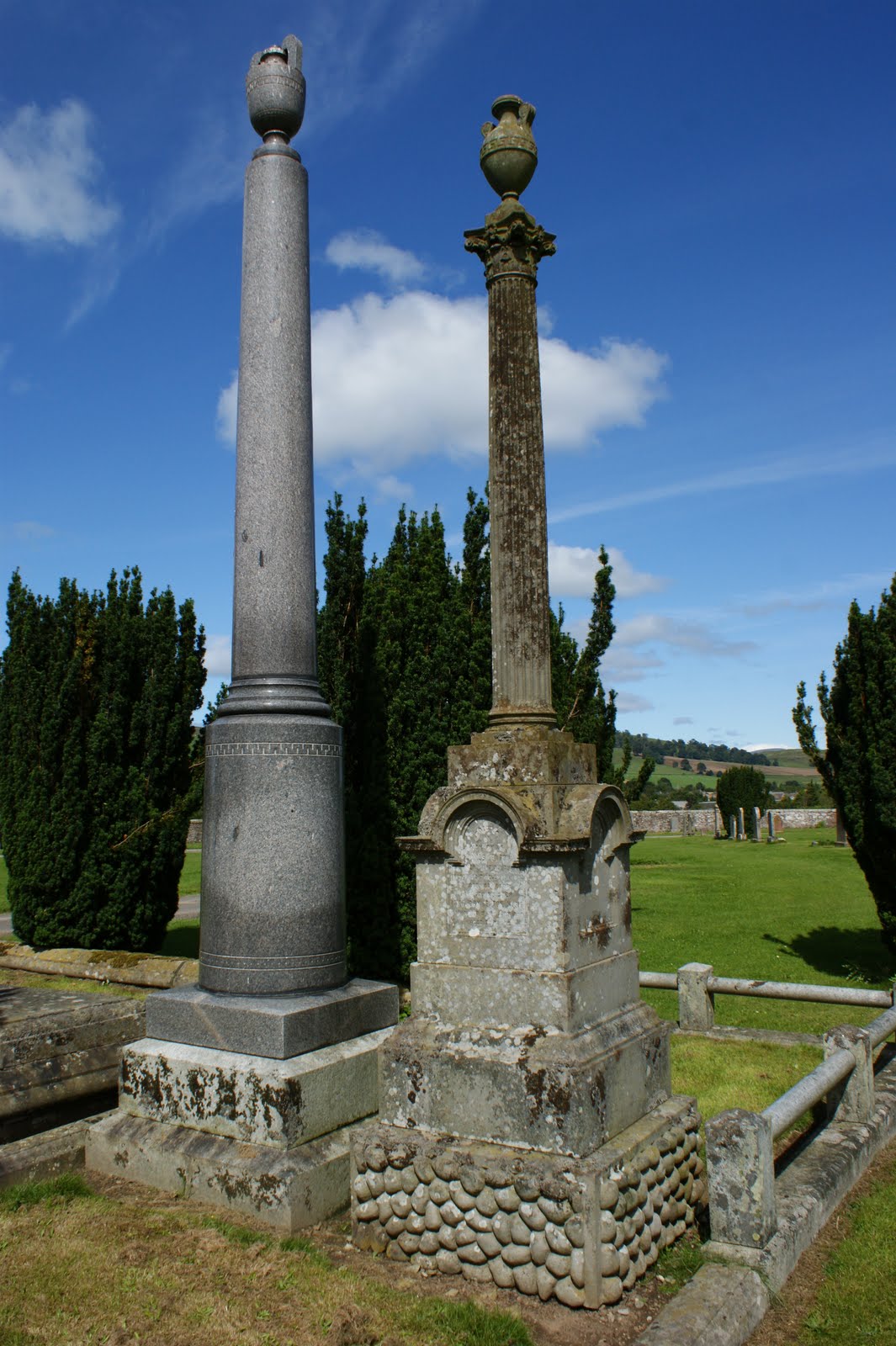Tour Scotland: Tour Scotland Photographs Gravestones Alyth Perthshire