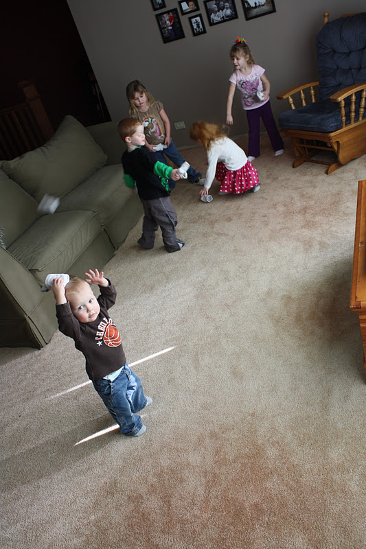 Hefley 5.....: Indoor Snowball Fight