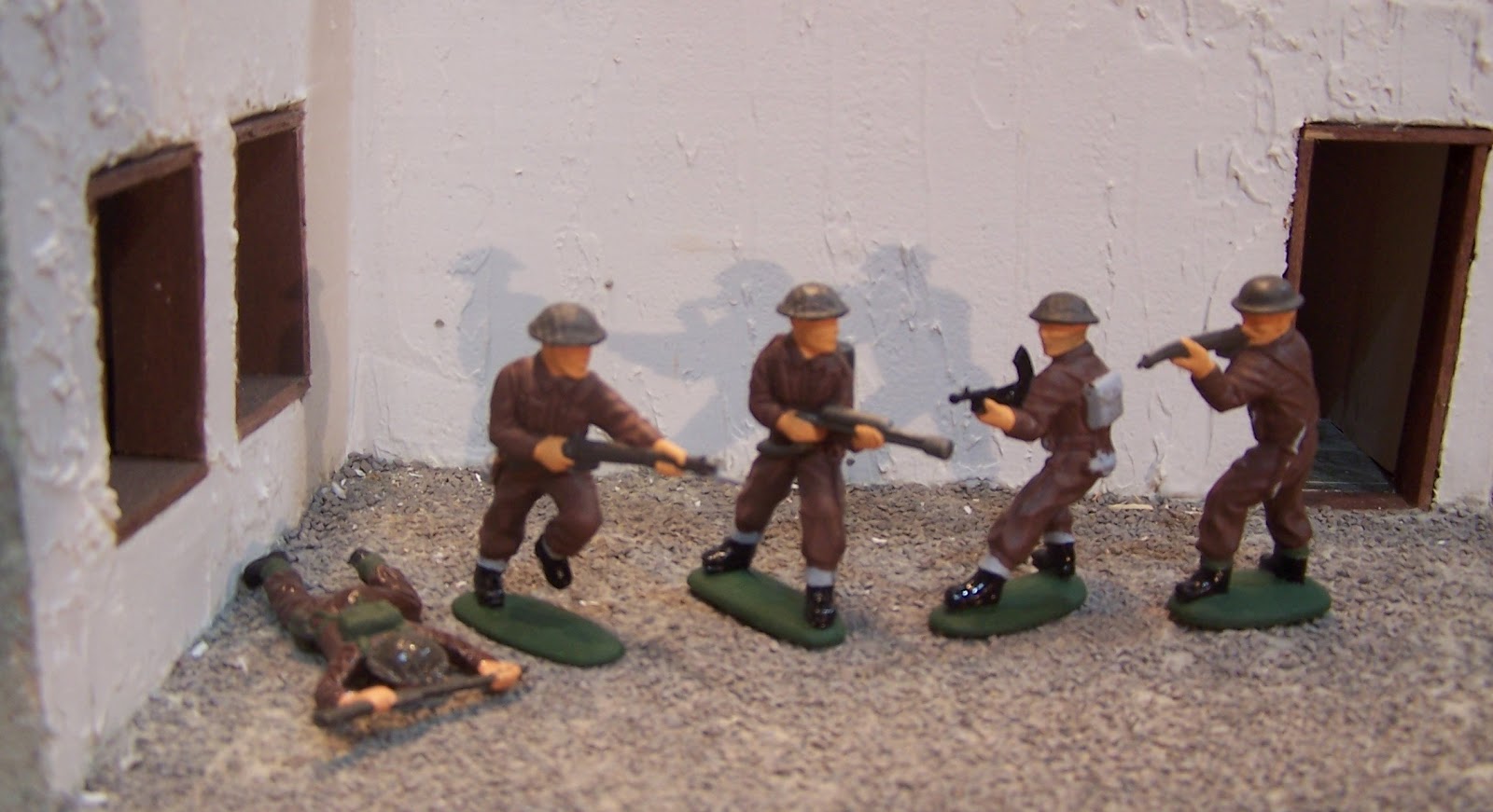 WWII Plastic Toy Soldiers: Matchbox - Toy Soldiers