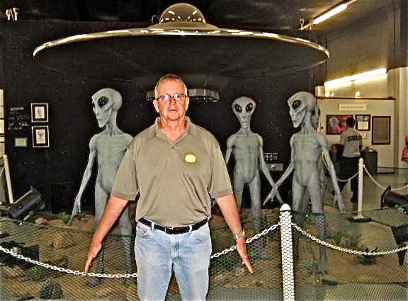 Travel With Whippets: Aliens in New Mexico!