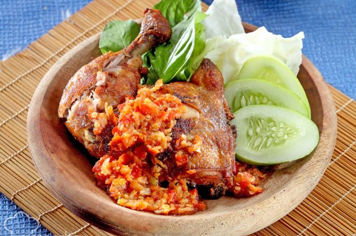 How To Make Chicken (ayam) Geprek Sambal Setan original indonesia ...