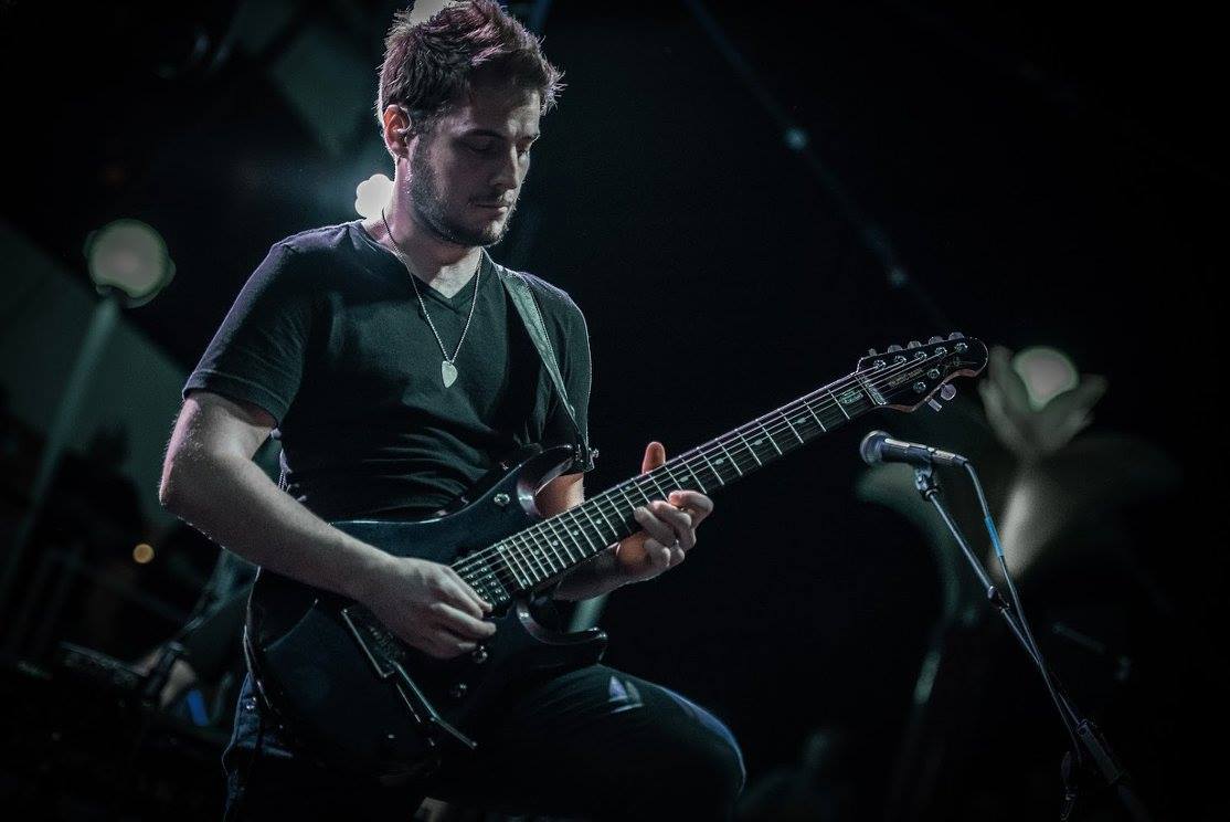 Descubre LA CAJA DE PANDORA: ERIC GILLETTE, GUITARRISTA DE LA NEAL ...