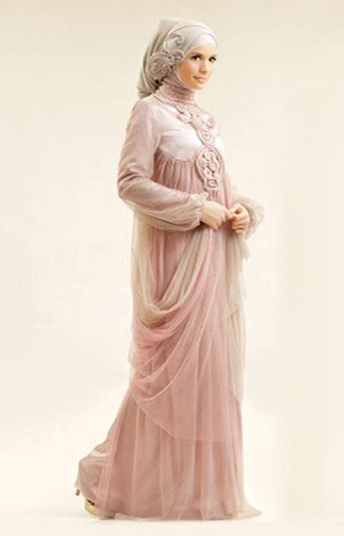 Cara Memakai Jilbab: Memilih Busana Muslim untuk Pesta