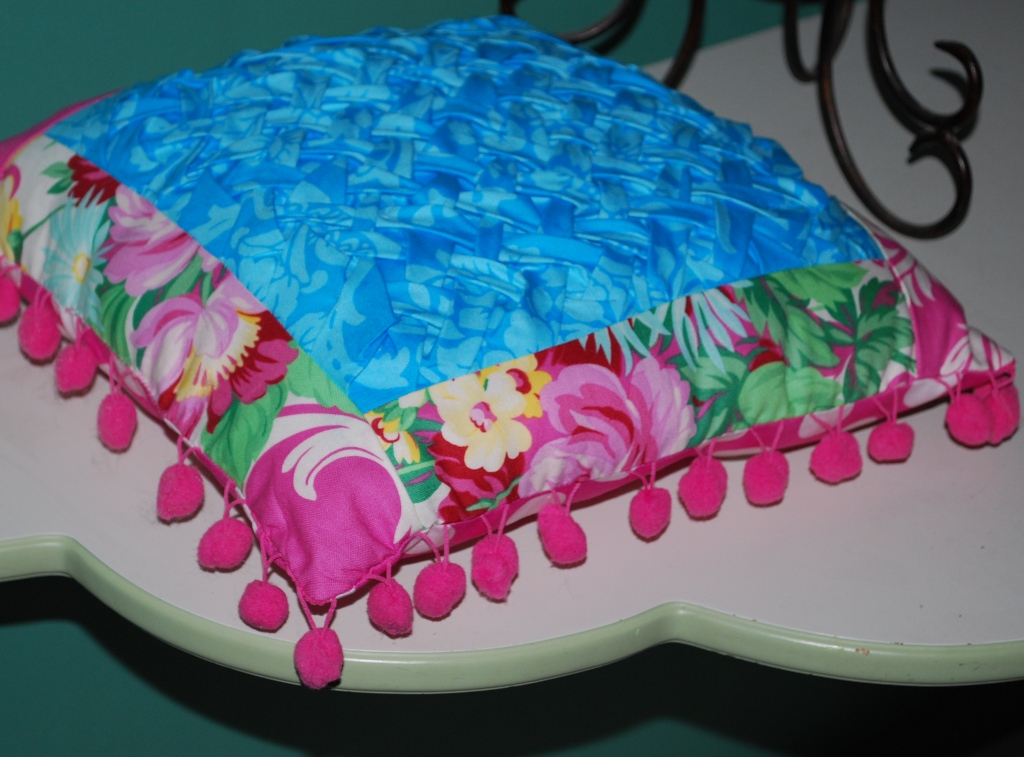 Boutique NutMeg Designs: Shell Smocking