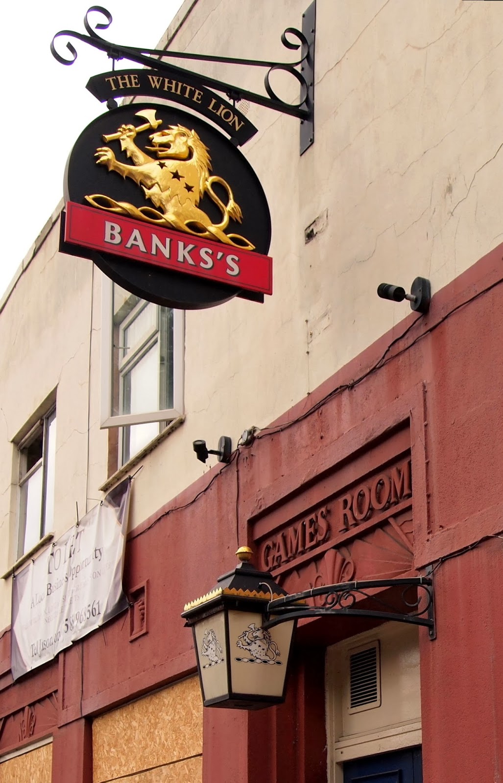 Shove it, Chuck it, Toss it...: A Compendium of Nottinghamshire Pubs