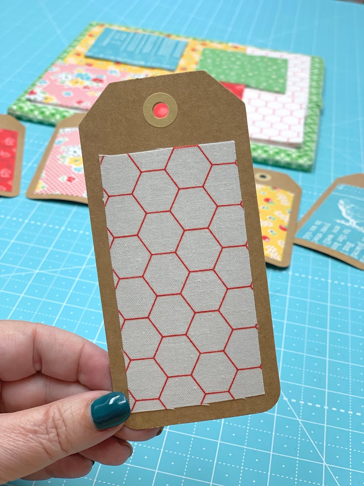 Bee In My Bonnet: Vintage Block Along - Week 19 - Picnic Block!!