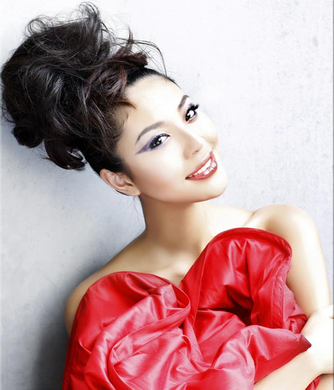 Close-upv: Miss China Universe 2011 Zilin Luo
