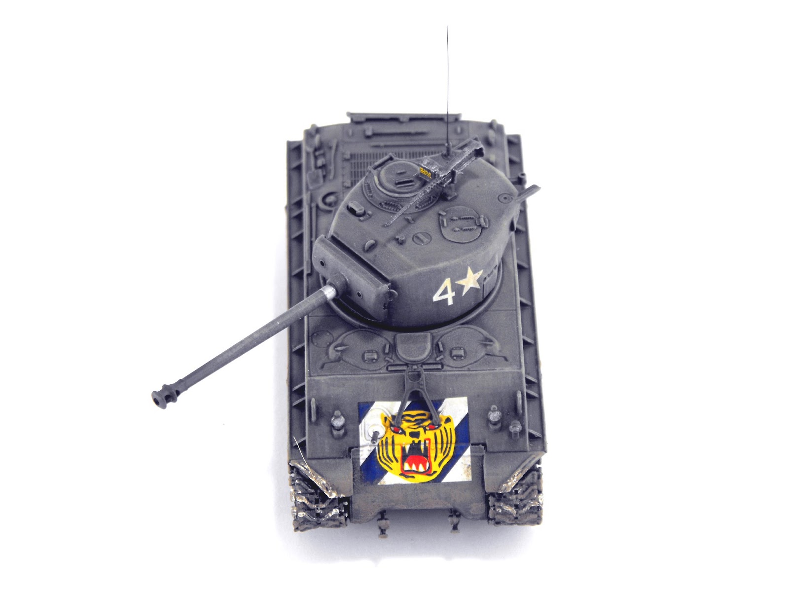FM-64: M4A3E8 TANK “KOREAN WAR” Trumpeter 1/72 Operation Ripper in ...