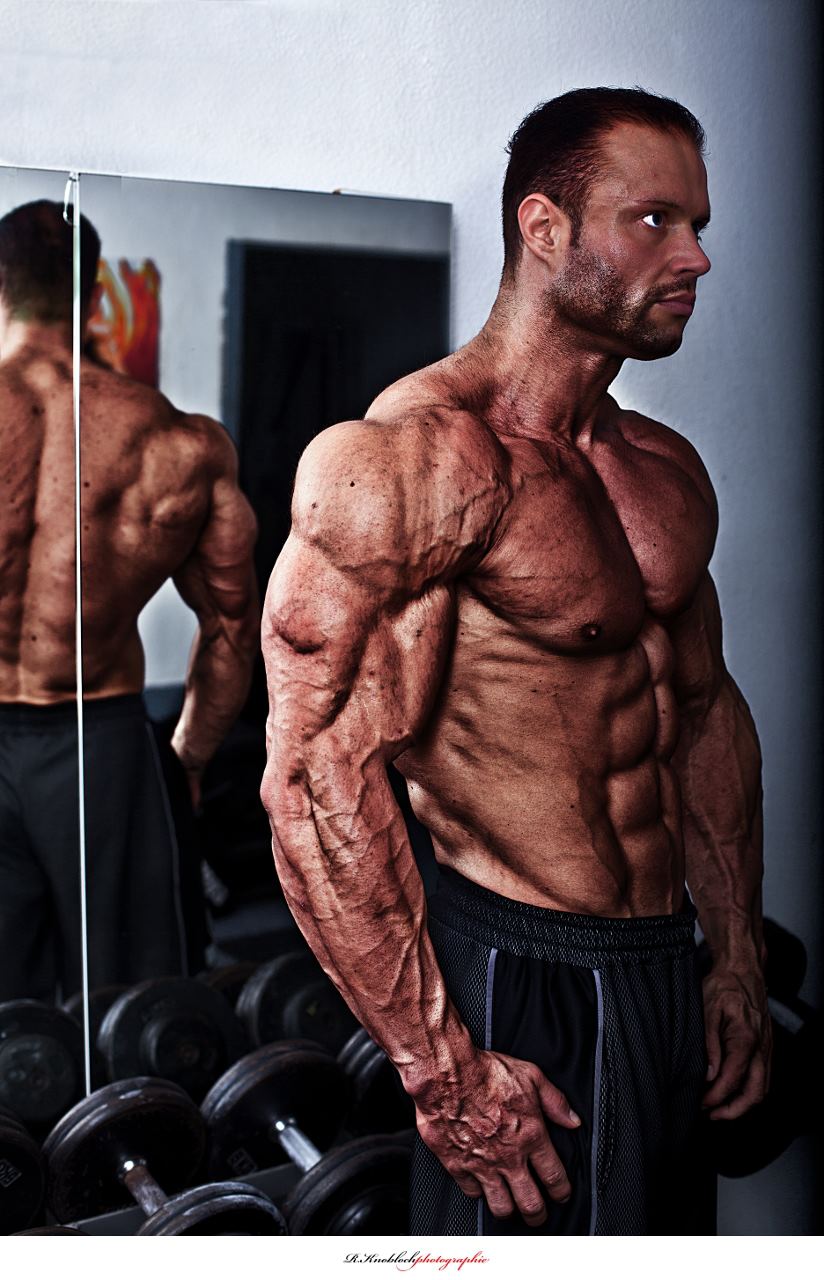 Bodybuilding Junction: Hot Abs Male Model Daniel Wunderlich