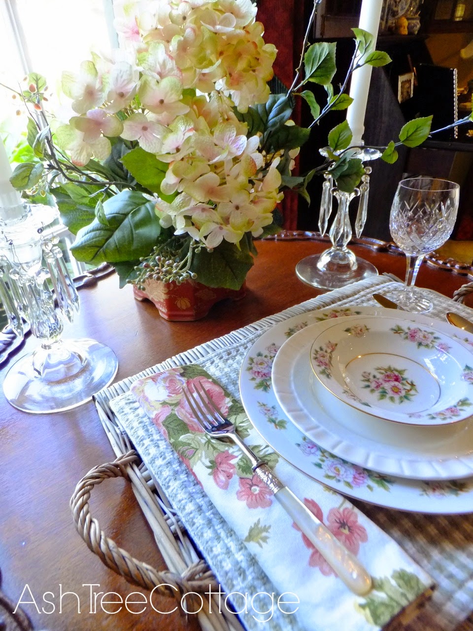 Ash Tree Cottage: Uninvited for Thanksgiving Dinner