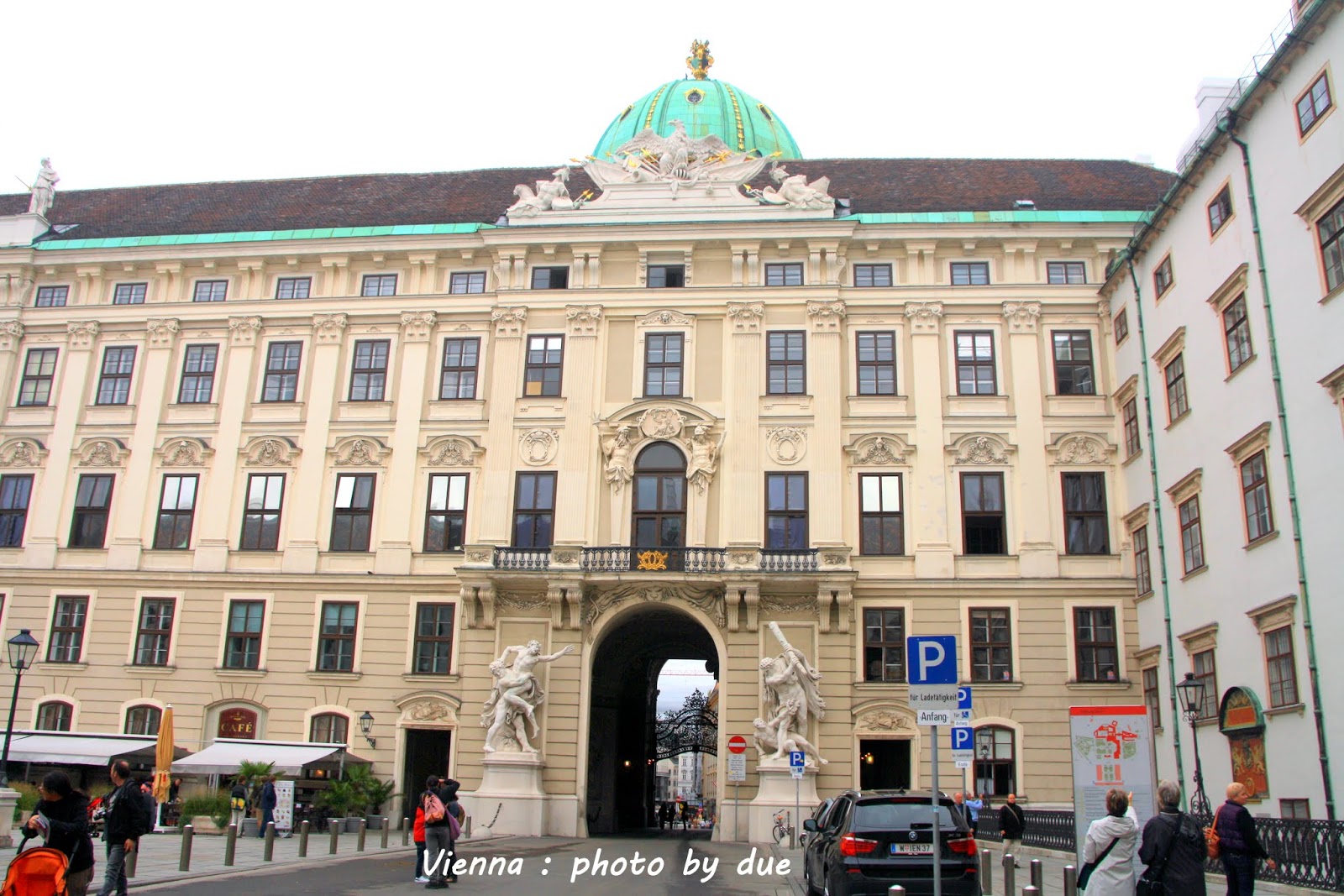 ชมพระราชวังฤดูหนาว Hoffburg @ Vienna