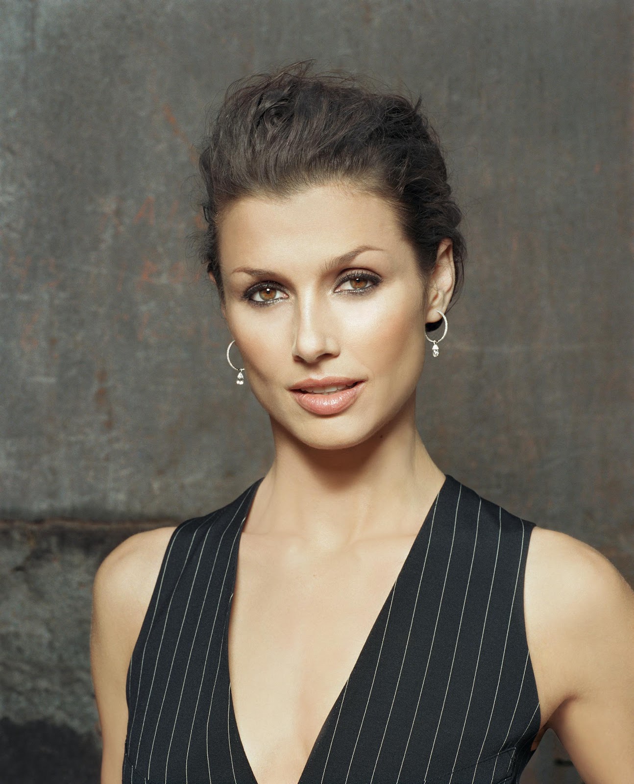 Bridget Moynahan Source: Photoshoots 28 (Ingenue Magazine, août 2004)