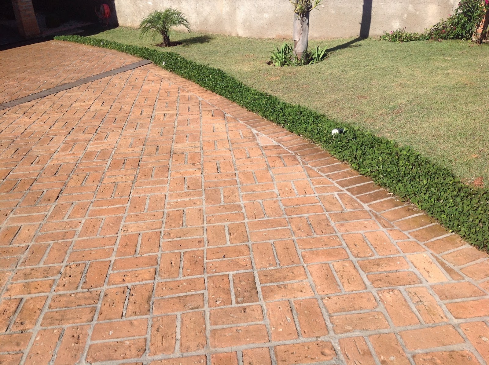 image167.jpg (1600×1195) | Piso de tijolo, Piso externo, Tijolo