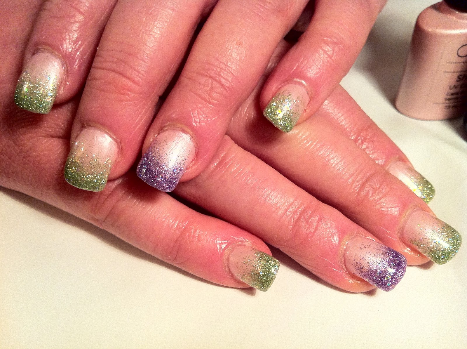 Brush up and Polish up!: CND Shellac Nail Art - Strawberry Smoothie ...