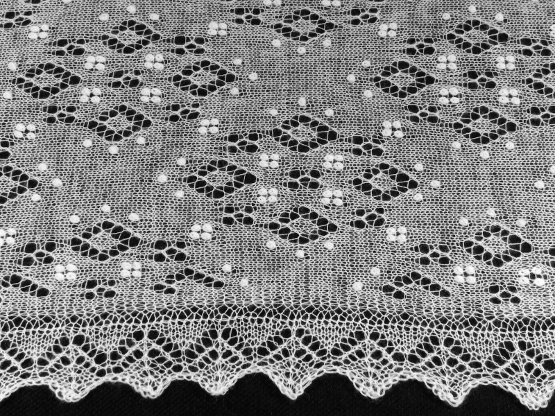 Rees- Haapsalu sallid, uued koekirjad, pits ja lõngad: Lumemarja muster ...