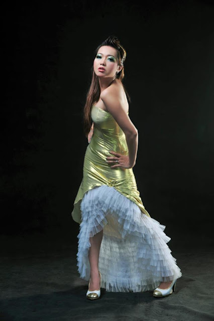 Well-Known Vocalist, Khine Phone in Beautiful Long Dress | Myanmar ...