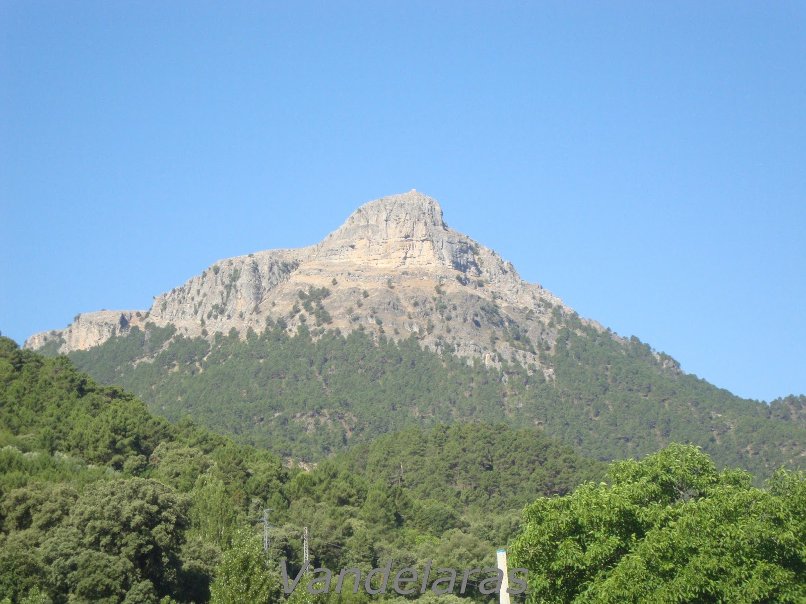 Vandelaras Natural: RUTA SUBIDA PEÑA DEL CAMBRÓN DESDE VILLAVERDE DE ...
