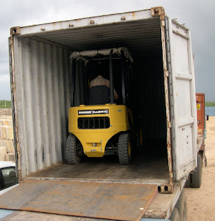 Select Paving Supplies: CONTAINER STUFFING AT FACTORY