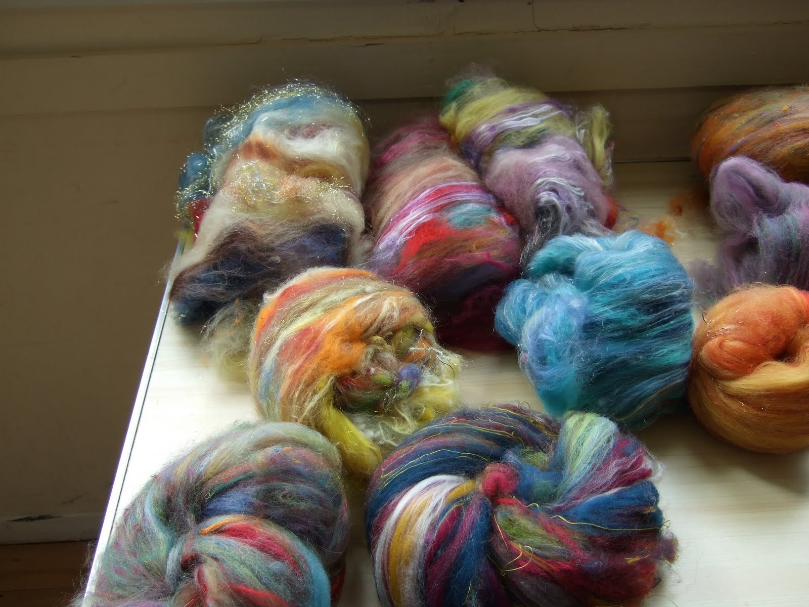KnitCave - Ramblings of an Obsessive: Art yarns agogo