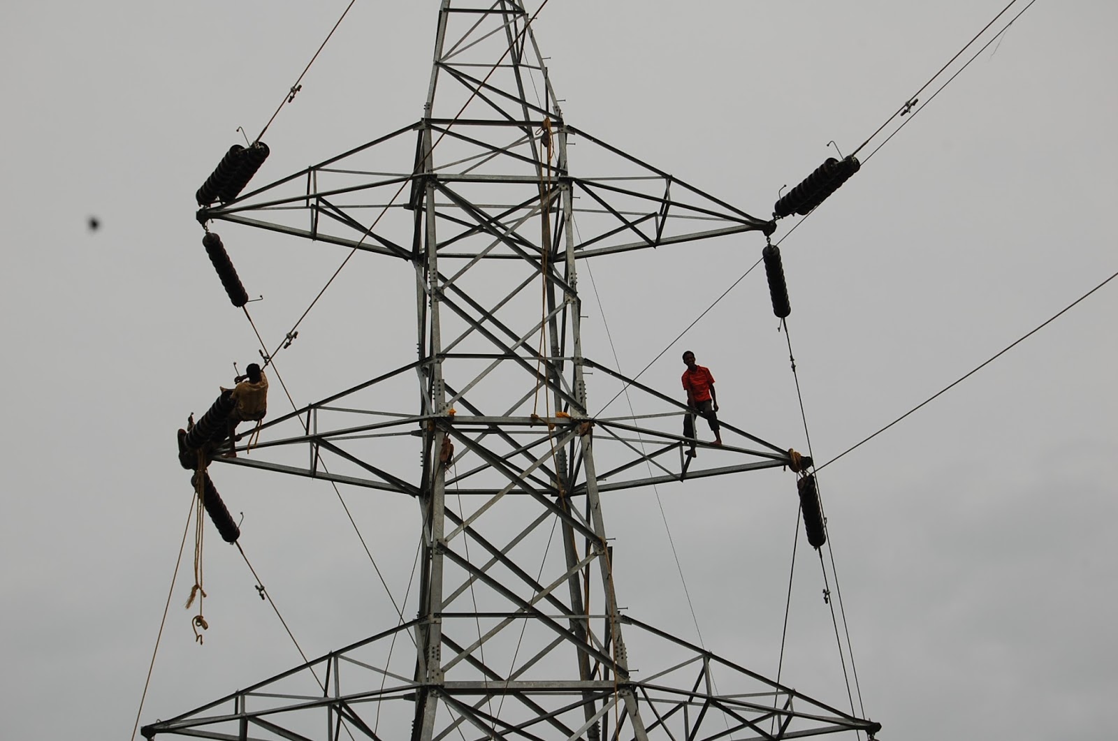 Power Transmission: Safety in Power Plants, Stations and Electrical ...