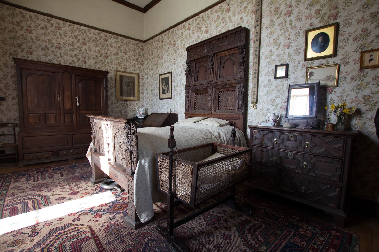 Escapes and Photography: Spring at Chastleton House