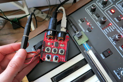 Synth Hacker: DIY MIDI Ribbon Controller
