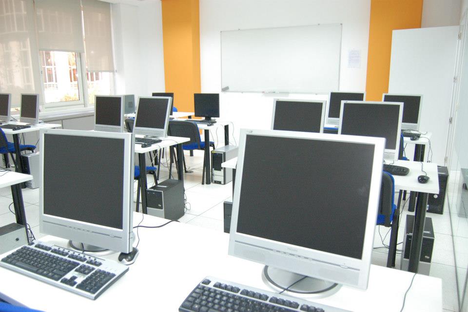 Centro Formación Adalid: CONOCE NUESTRAS AULAS