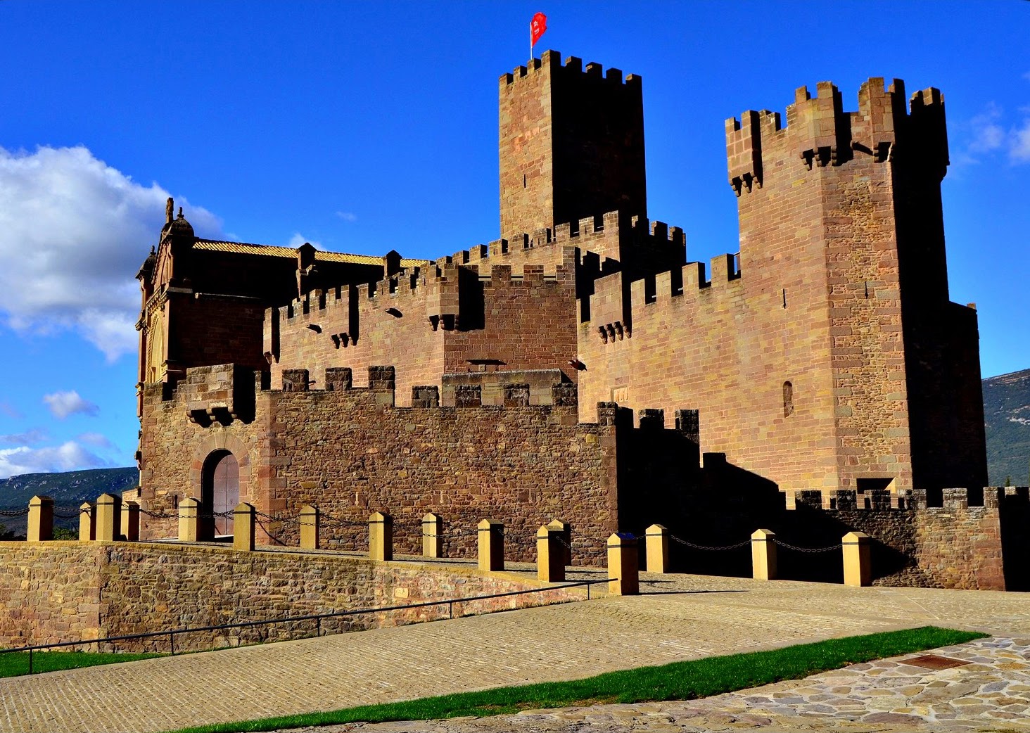 NavarraResiste.com: Lugares con encanto: Castillo de Javier