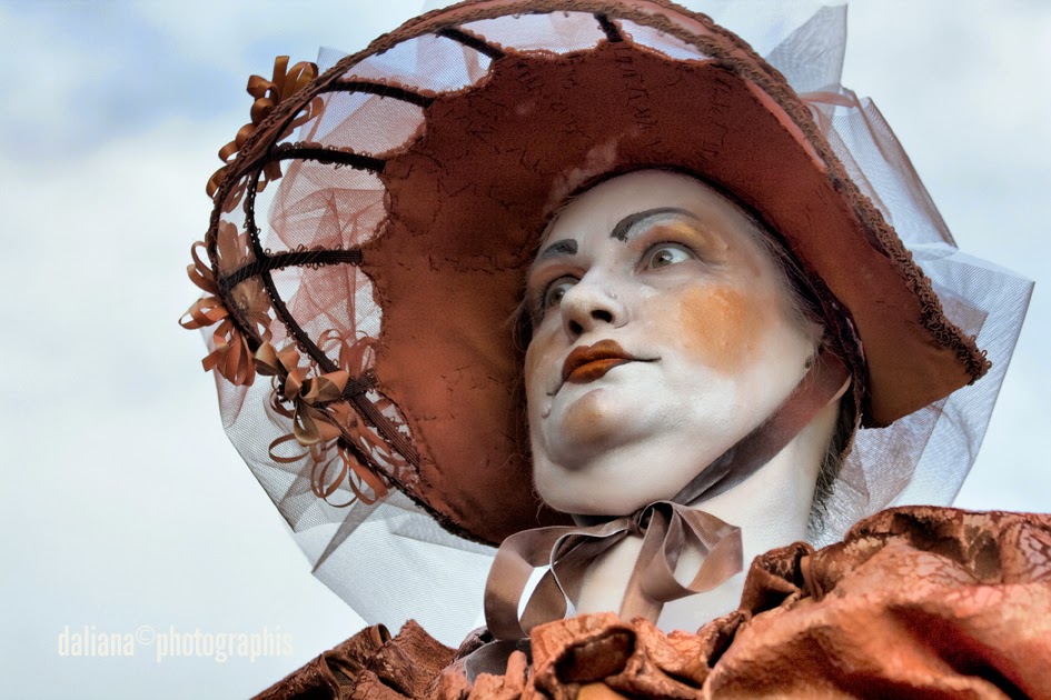 Photographis: The Mask Theatre - Living Statues International Festival