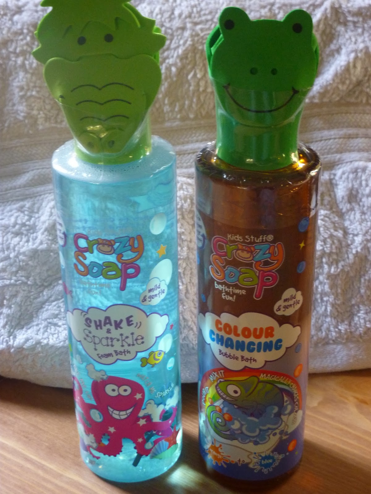 Crazy Soap - Shake & Sparkle and Colour Changing Bath Foam Review and ...