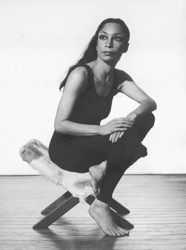 GRUPO LI PO: Sonia Sanoja: A TRAVÉS DE LA DANZA