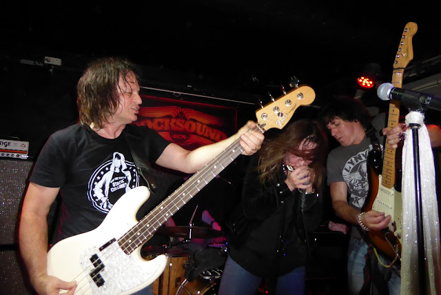 H M F A E : STACIE COLLINS