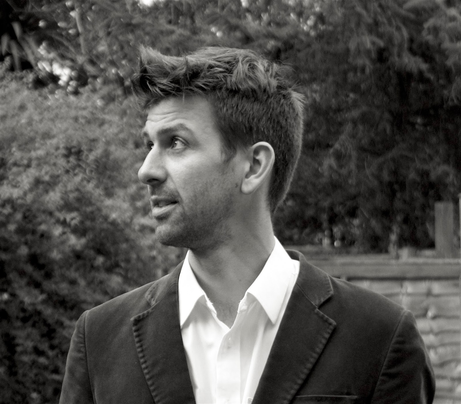 With Five Questions: An Excerpt from The Wave by Lochlan Bloom