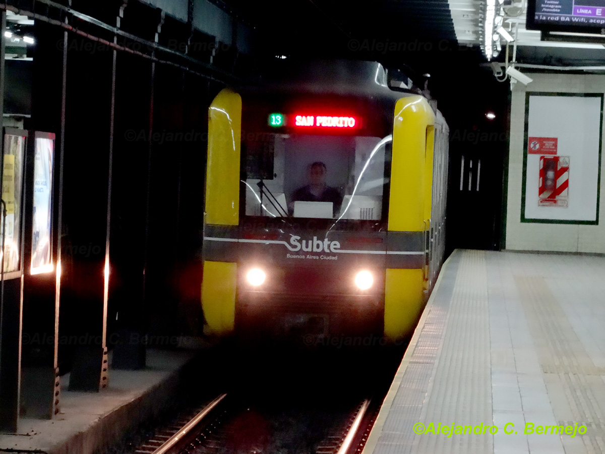 Mis Días en la Vía: Un Paseo fotografico por las lineas de Subte