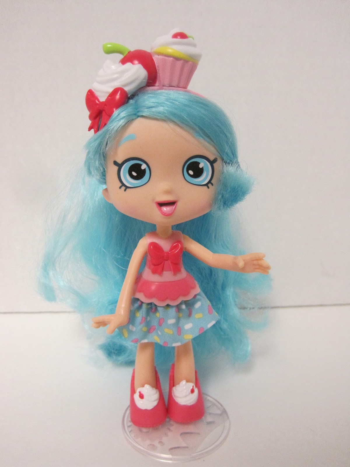 Never Grow Up: A Mom's Guide to Dolls and More: Shopkins Shoppies ...