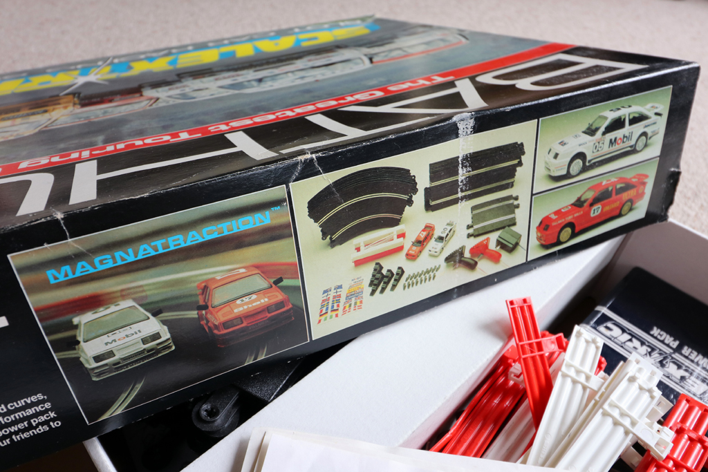 80sHERO: Bathurst 1989 in 1/32: The Scalextric Sierras..