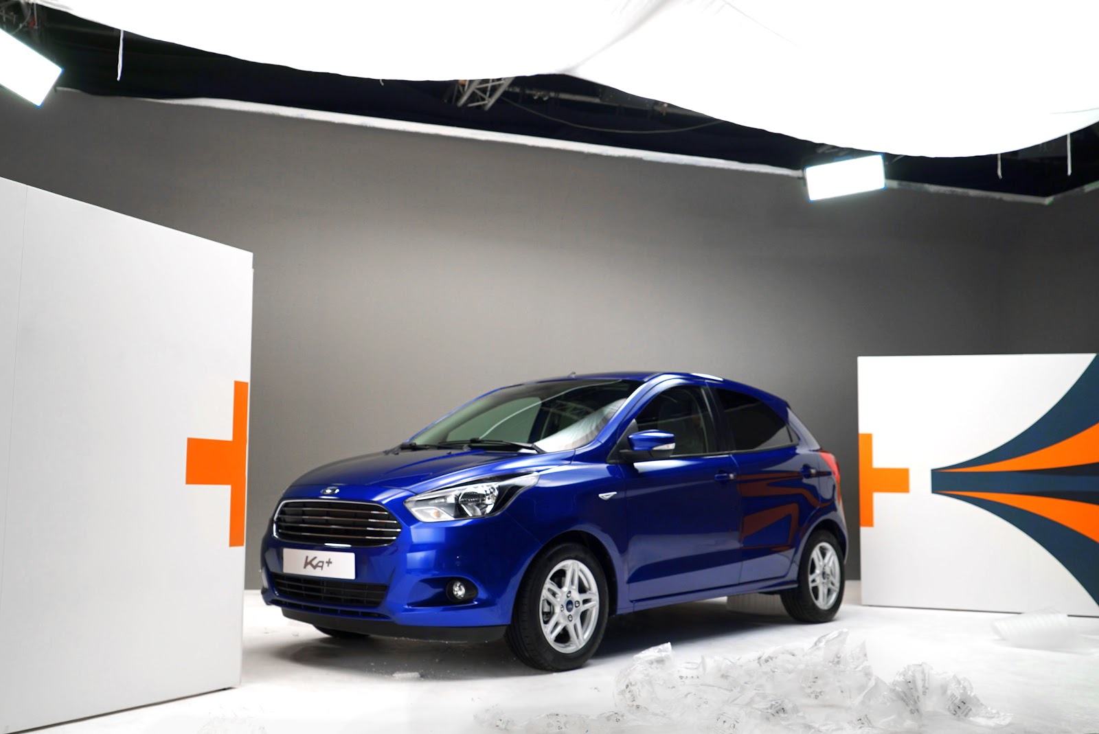 Unboxing the new Ford KA+