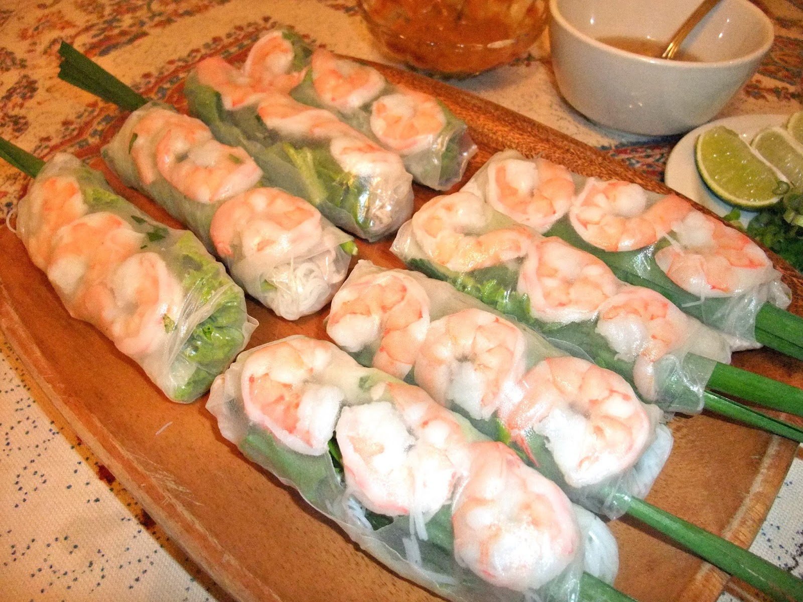 Susan's Savour-It!: Crunchy Chicken Rice Paper Spring Rolls (Chả giò)...