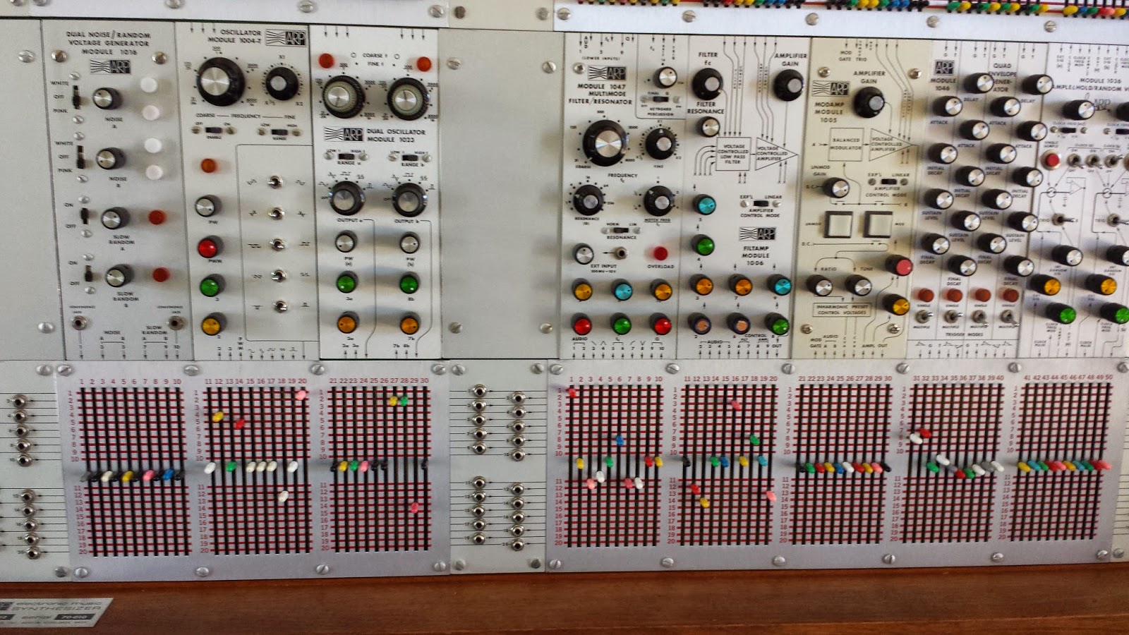 JonDent - Exploring Electronic Music: ARP 2500 - Envelope Generators