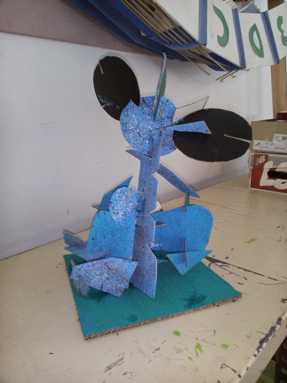 el rincón de senda: ARTE ABSTRACTO Y CARTÓN