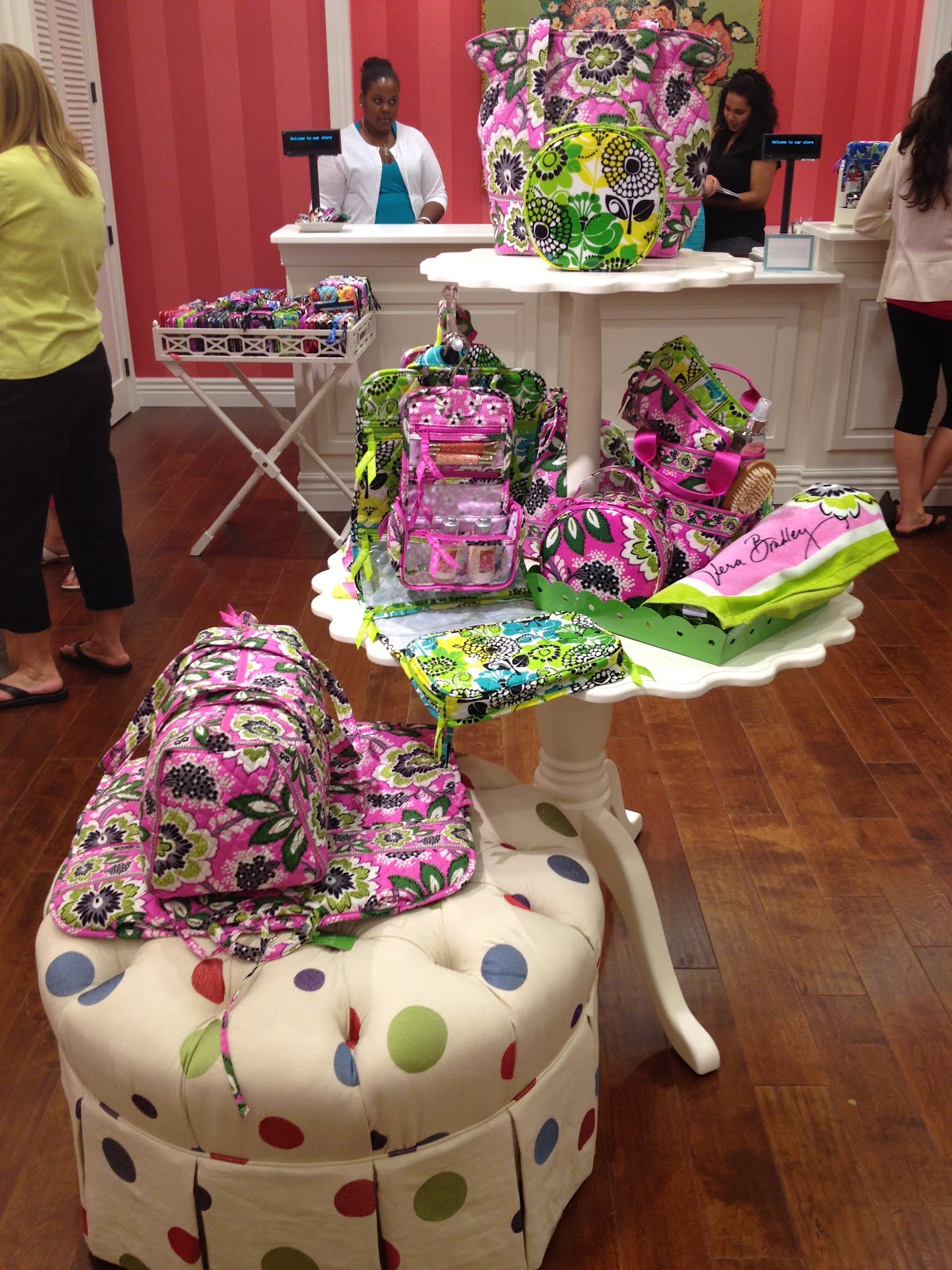 OhMyVera! A blog about all things Vera Bradley: New Vera Bradley Store ...