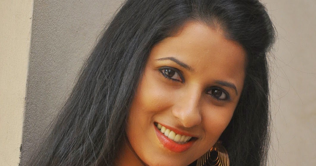 Shravya Reddy Photos at Veerudokkade Audio