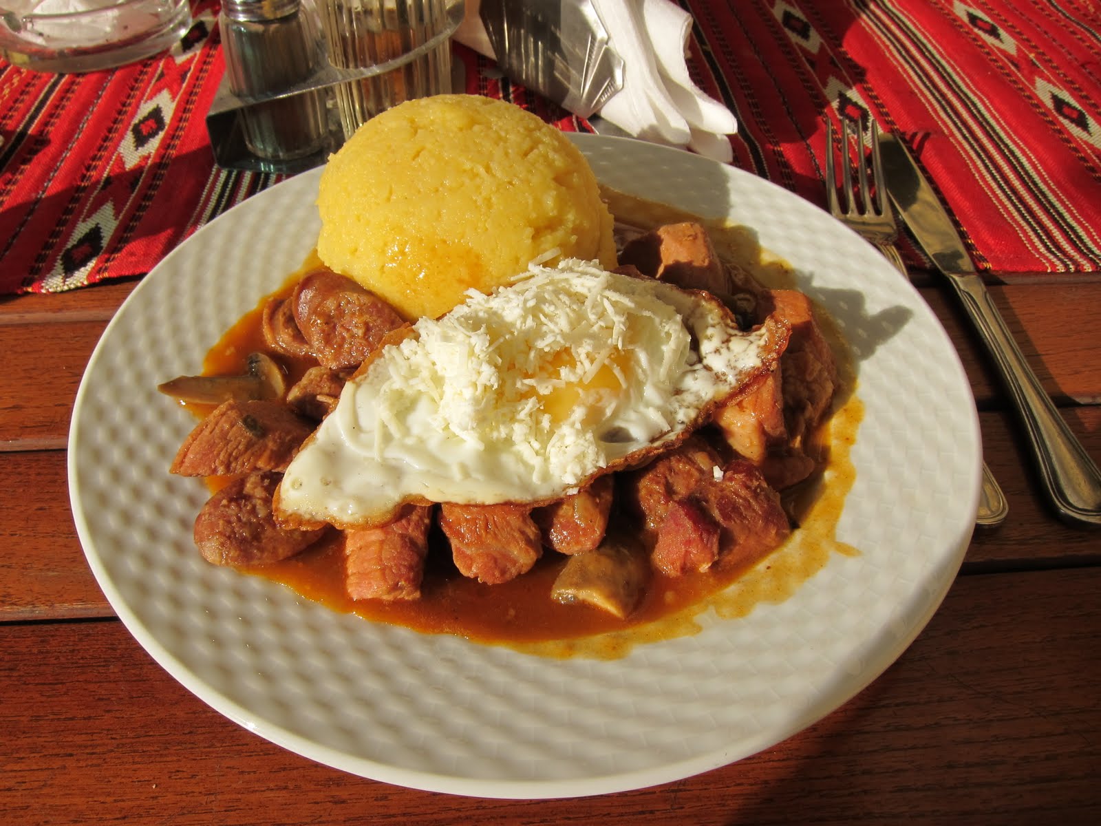 The Wandering Aengus: Romanian Food
