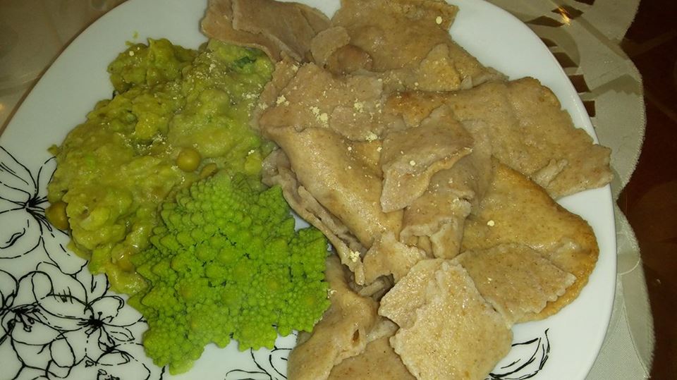 ŽIVLJENJE VEGANA: PIRINI MLINCI S PRILOGO