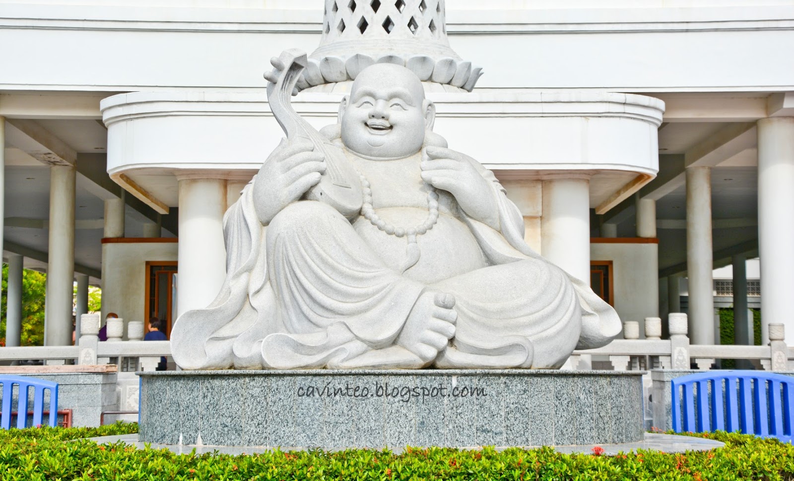 Entree Kibbles: Maha Vihara Duta Maitreya Monastery (天恩弥勒佛院) @ Batam ...
