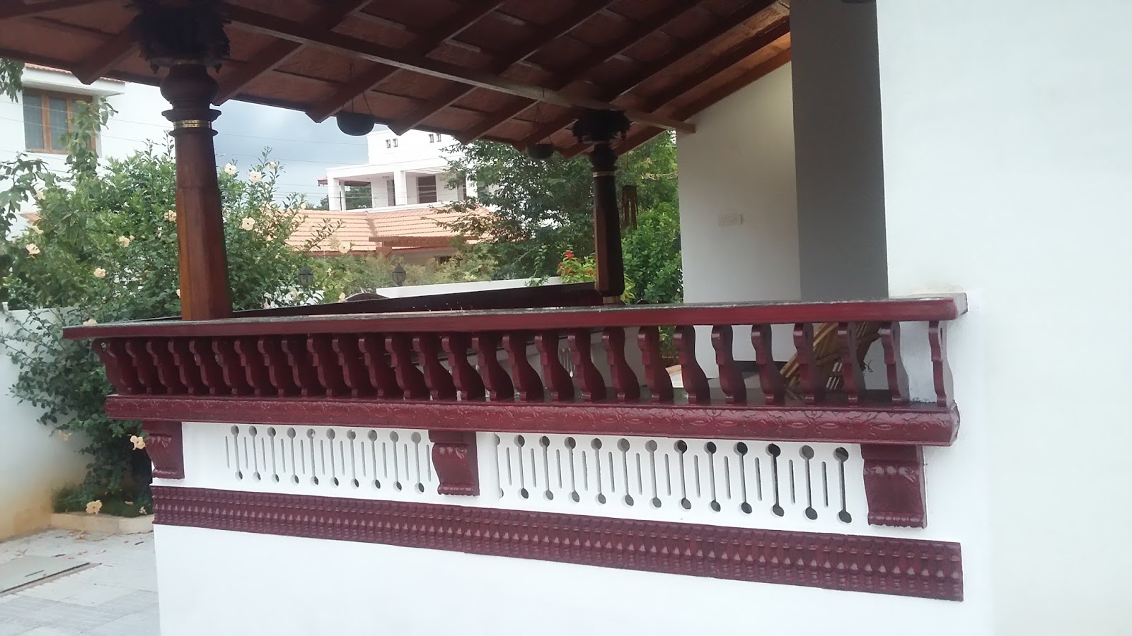 Ramblings and Musings: Maroon Fencing & Gate