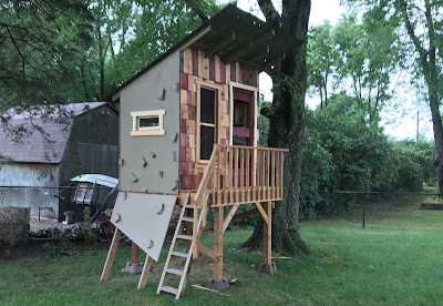 T.D. Smith: How to Build A Tree Fort