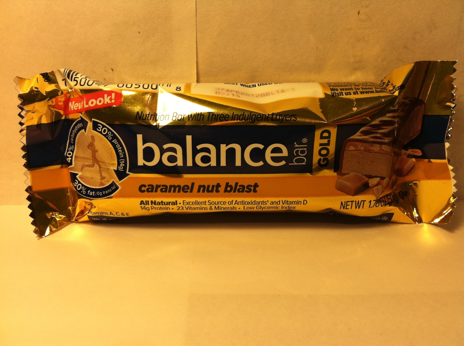 Crazy Food Dude: Review: Balance Bar Gold Caramel Nut Blast Bar