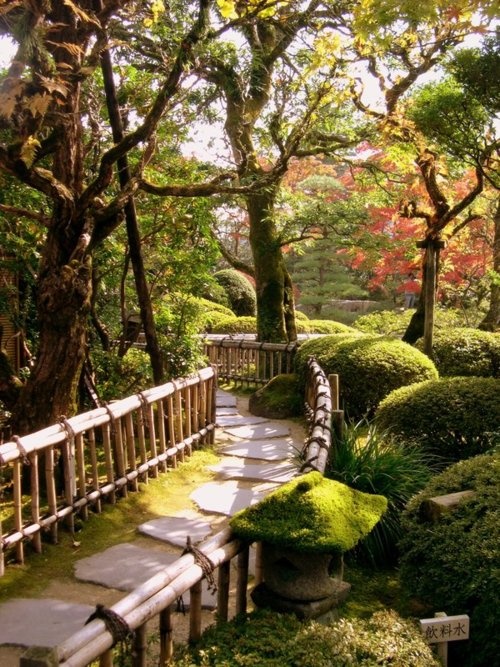 Secret Gardens - The Cottage Market